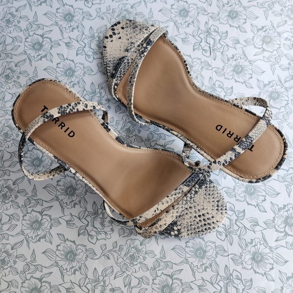 torrid | Shoes | Nib Torrid Snakeskin Print Faux Leather Slingback Heel ...